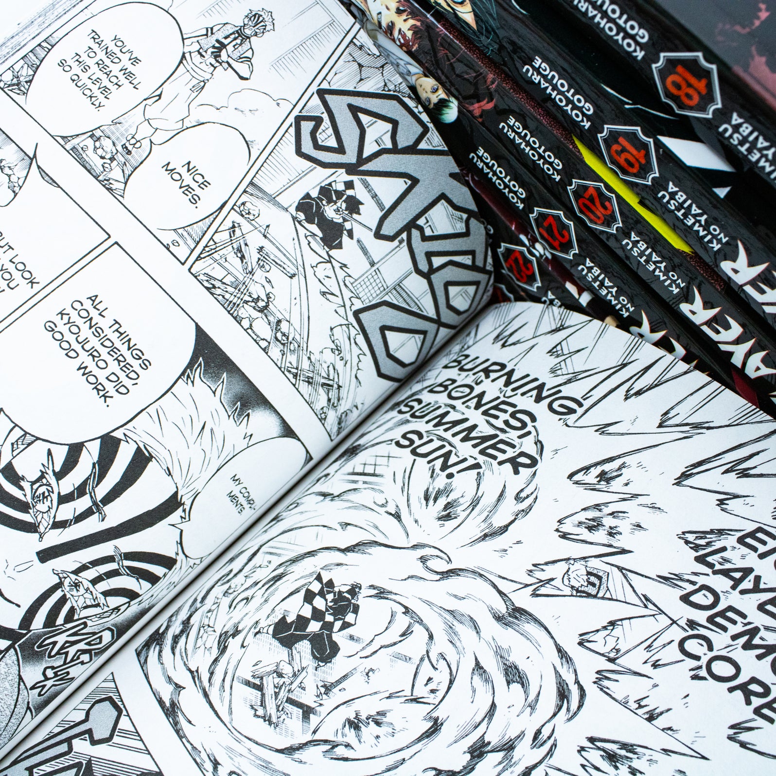 Demon Slayer Complete Box Set: Includes volumes 1-23 with premium ...